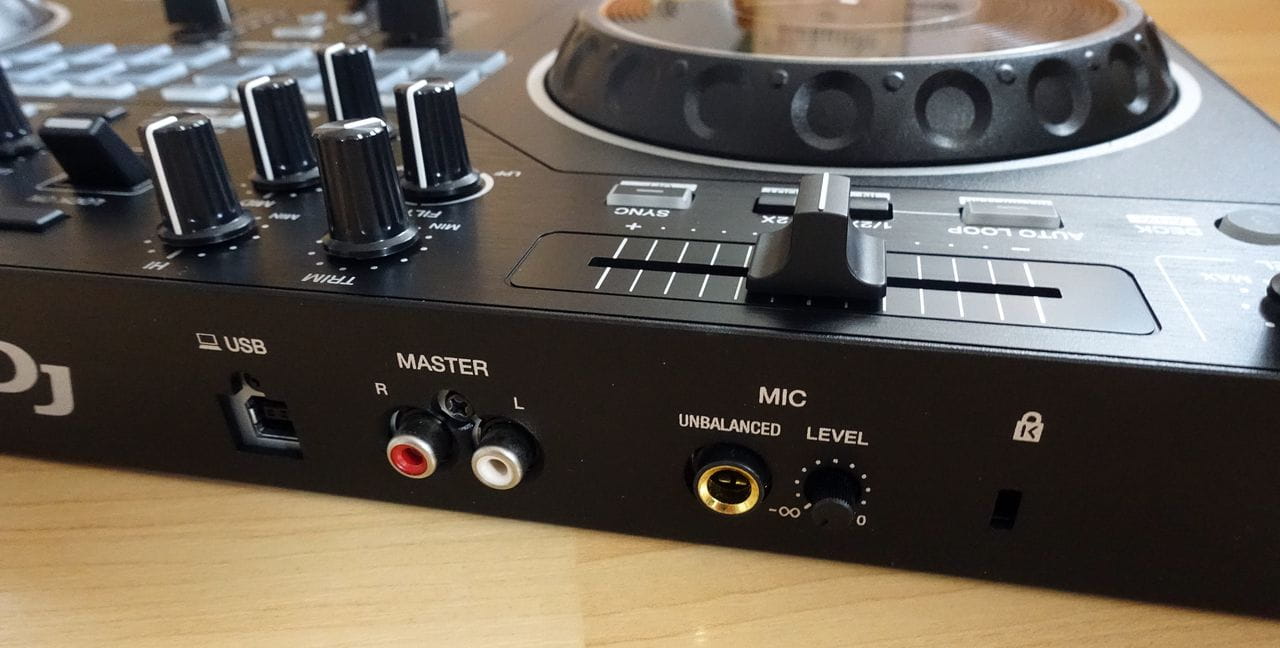 Pioneer DJ DDJ-REV1 DJ-Controller im Test